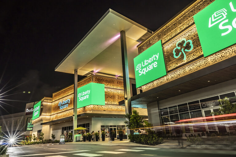 San Patricio Plaza - ¡Aquí se pasa mejor!